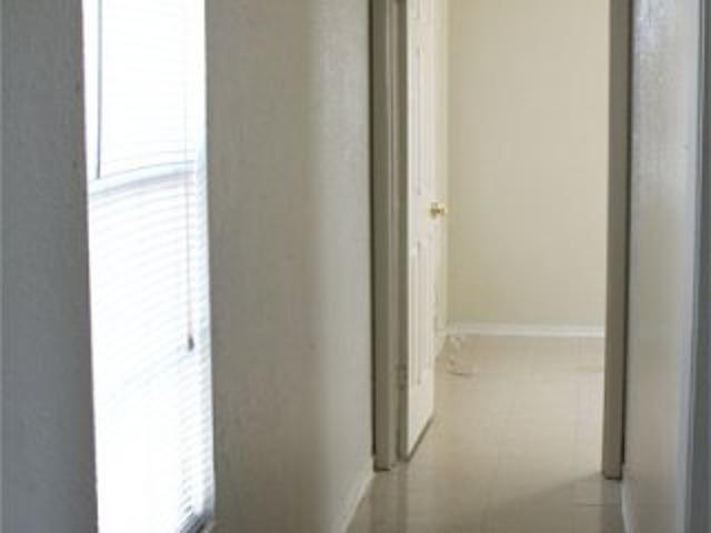 3 BR, 1 BA Apartment 3135 Roosevelt Avenue, San Antonio, TX 78214