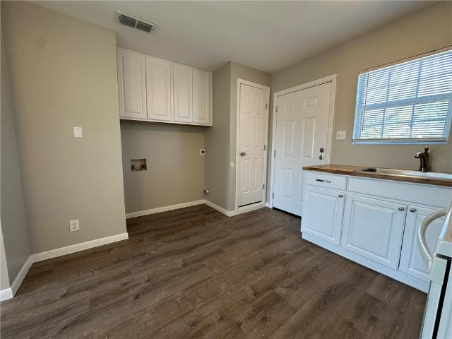3 BR, 1 BA Apartment 3152 Meadow Lane, Robstown, TX 78380