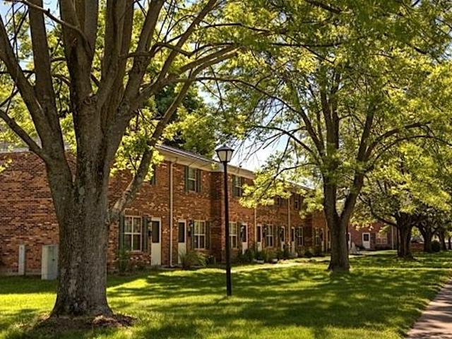 3 BR, 1 BA Apartment 319 Blair Court, Louisville, KY 40243