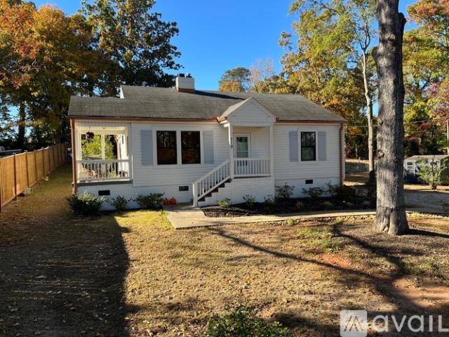 3 BR, 1 BA Apartment 319 Furman Hall Rd, Greenville, SC 29609