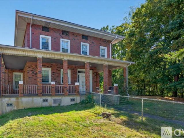 3 BR, 1 BA Apartment 319 Main St, Unit 1, Portland, CT 06480