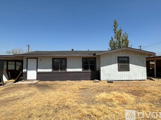 3 BR, 1 BA Apartment 3202 Thomas Ave, Midland, TX 79701
