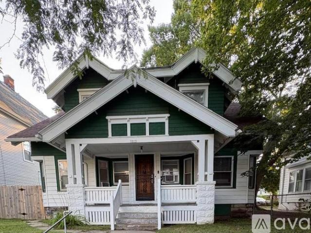 3 BR, 1 BA Apartment 3215 North Palmer Street, Milwaukee, WI 53212