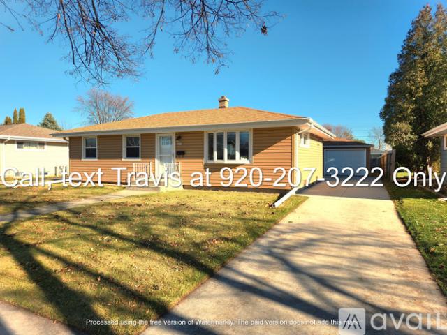 3 BR, 1 BA Apartment 3219 S 10th St, Sheboygan, WI 53081
