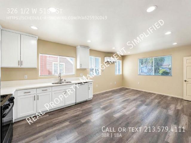 3 BR, 1 BA Apartment 326 1/2 W 51st St, Los Angeles, CA 90037