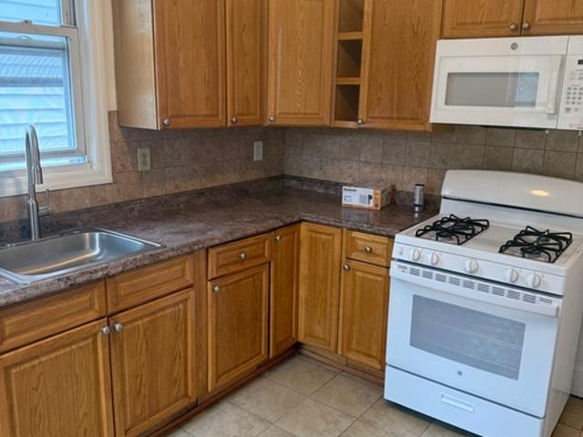 3 BR, 1 BA Apartment 32 East 35th Street, Unit 2, Bayonne, NJ 07002
