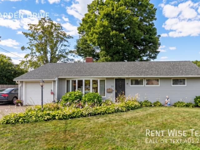 3 BR, 1 BA Apartment 33 Garden Drive, Riverside, RI 02915