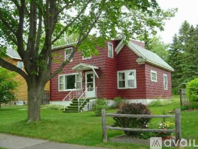 3 BR, 1 BA Apartment 4409 Pitt St, Duluth, MN 55804