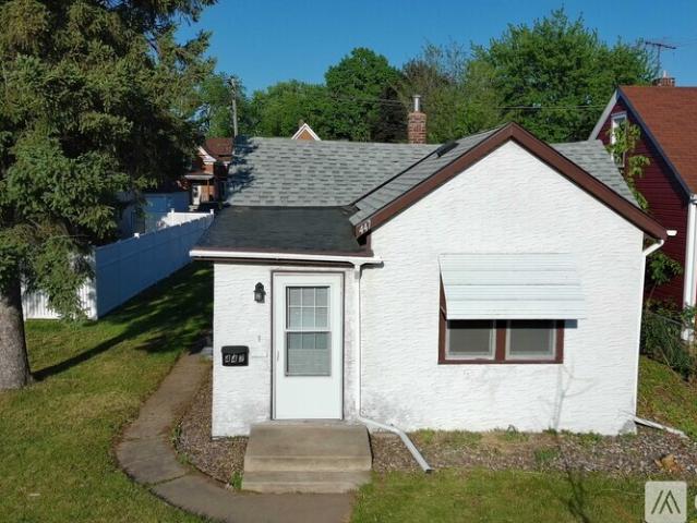 3 BR, 1 BA Apartment 447 5th Avenue South, South Saint Paul, MN 55075
