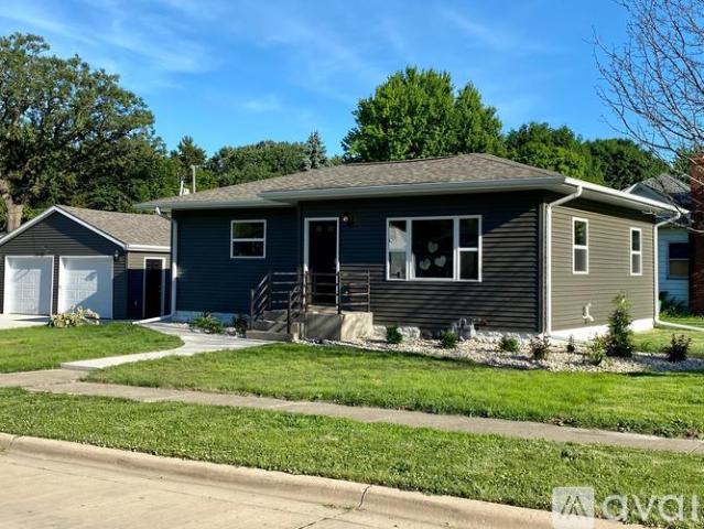 3 BR, 1 BA Apartment 448 North School Avenue, Oglesby, IL 61348