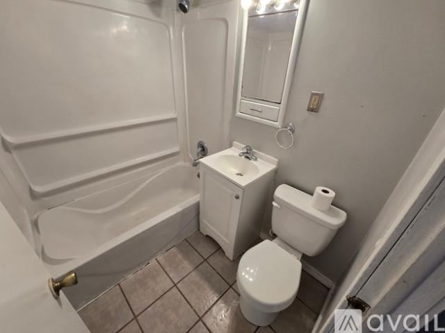 3 BR, 1 BA Apartment 449 4th St E, Milan, IL 61264
