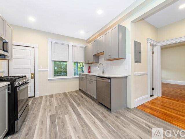 3 BR, 1 BA Apartment 44 Brackett St, Unit #3, Boston, MA 02135
