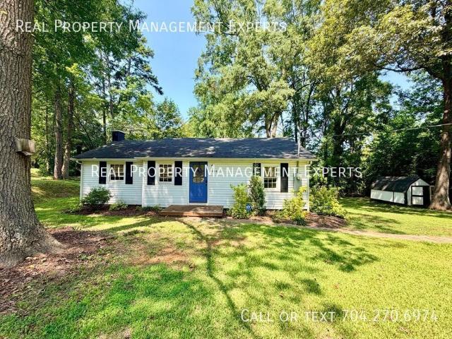 3 BR, 1 BA Apartment 4608 McClure Rd, Charlotte, NC 28216