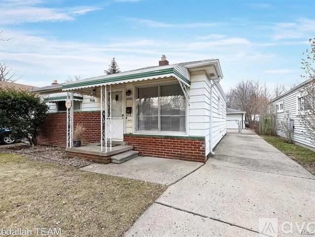 3 BR, 1 BA Apartment 4704 Jackson Street, Dearborn Heights, MI 48125