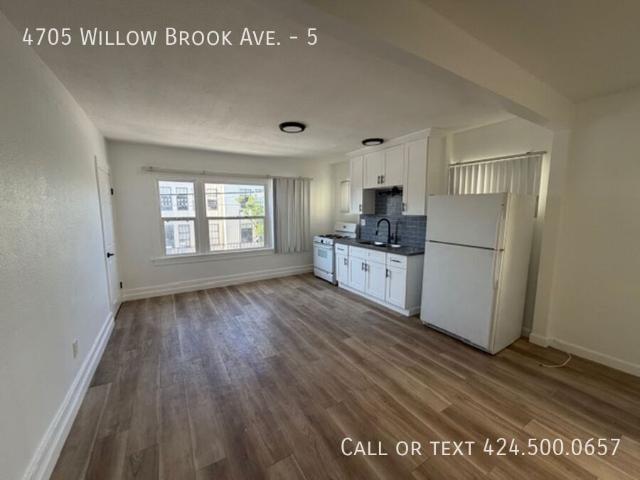 3 BR, 1 BA Apartment 4705 Willow Brook Ave Los Angeles, CA 90029