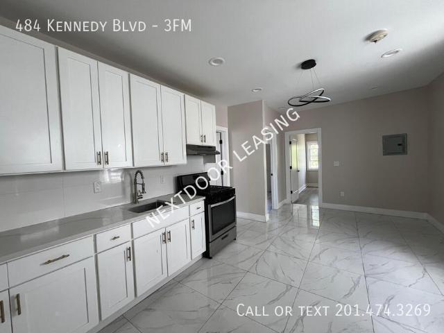 3 BR, 1 BA Apartment 484 Kennedy Blvd, Bayonne, NJ 07002