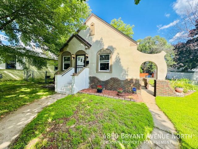 3 BR, 1 BA Apartment 4850 Bryant Avenue North, Minneapolis, MN 55430