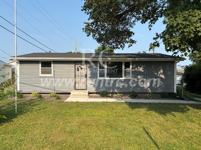 3 BR, 1 BA Apartment 403 Seminary, Georgetown, IL 61846