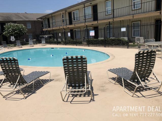 3 BR, 1 BA Apartment 4006 Hollister RdÂ, Houston, TX 77080