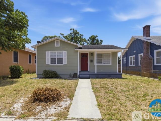 3 BR, 1 BA Apartment 4018 2nd Ave S, St. Petersburg, FL 33711