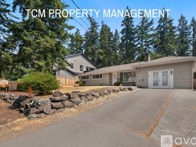 3 BR, 1 BA Apartment 4032 138th Ave SE, Bellevue, WA 98006