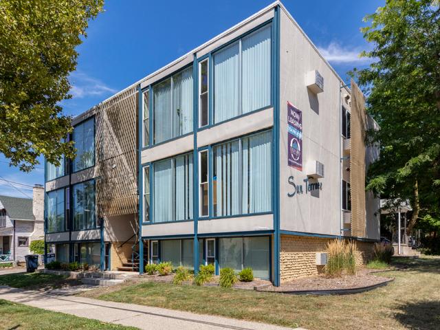 3 BR, 1 BA Apartment 404 N. Thayer, Ann Arbor, MI 48104