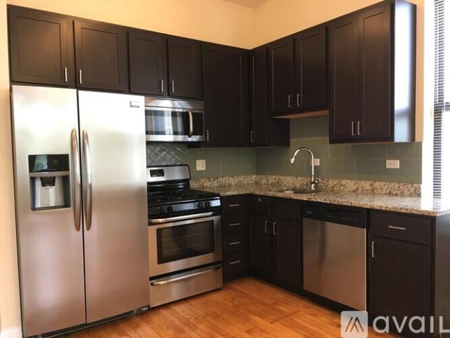 3 BR, 1 BA Apartment 4053 N Leavitt St, Unit 2N, Chicago, IL 60618