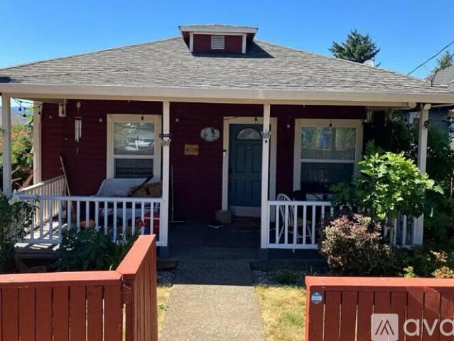 3 BR, 1 BA Apartment 409 North 1st Avenue, Ridgefield, WA 98642