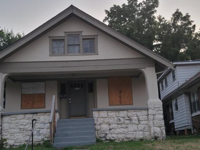 3 BR, 1 BA Apartment 4116 Bellefontaine Ave, Kansas City, MO 64130