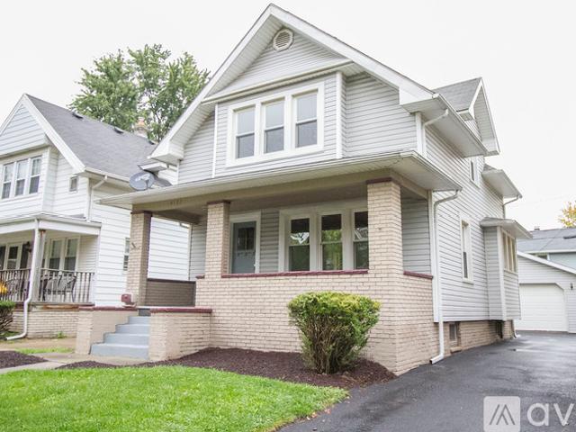 3 BR, 1 BA Apartment 4122 Fairview Dr, Toledo, OH 43612