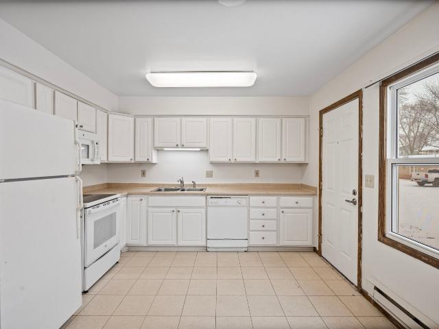 3 BR, 1 BA Apartment 417 15th Avenue Southeast Unit 1, Saint Cloud, MN 56304