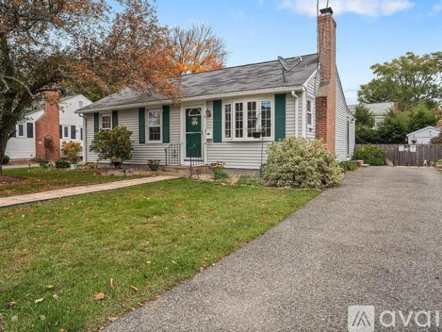 3 BR, 1 BA Apartment 41 Maplecrest Drive, Pawtucket, RI 02861