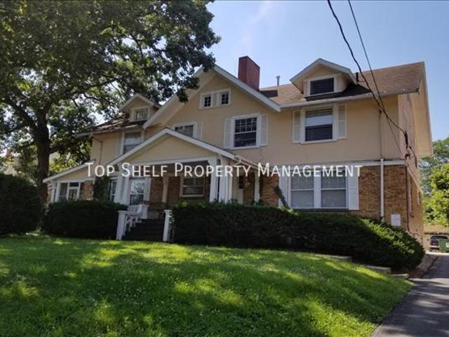 3 BR, 1 BA Apartment 4216 Ingersoll Ave, Des Moines, IA 50312
