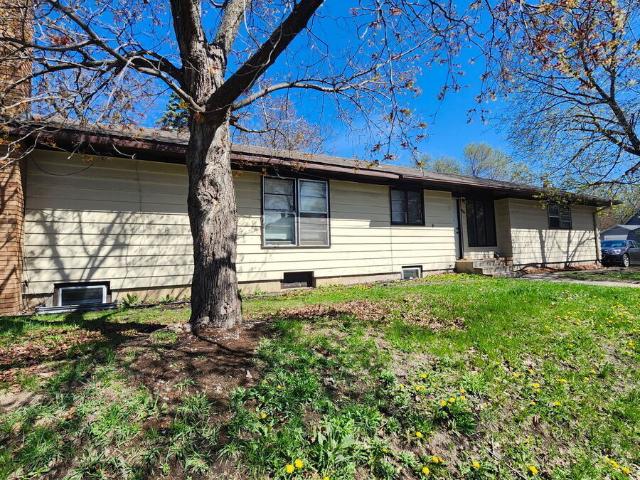 3 BR, 1 BA Apartment 426 9th Ave S, St. Cloud, MN 56301