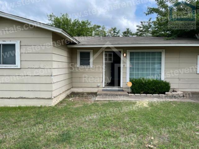 3 BR, 1 BA Apartment 426 NW Greenmeadow Dr, Lawton, OK 73507