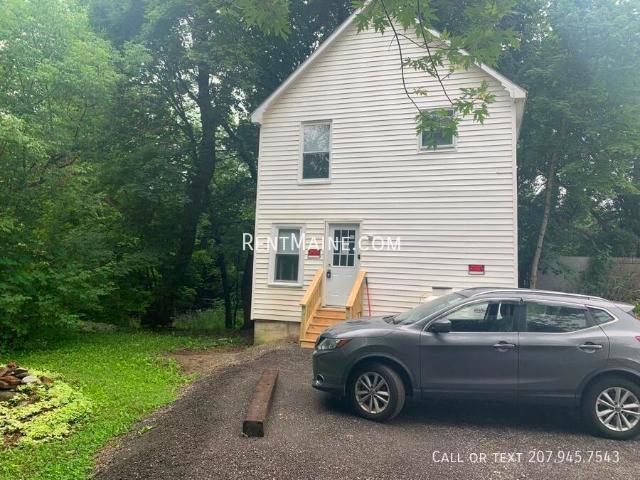 3 BR, 1 BA Apartment 558 S Main St Brewer, ME 04412