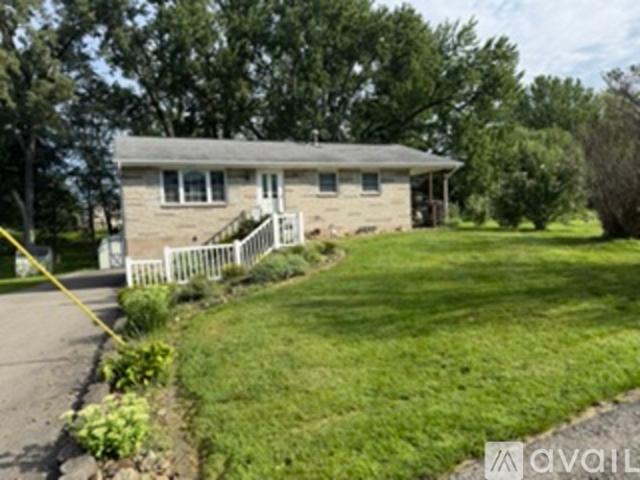 3 BR, 1 BA Apartment 55 Martha Ave, Jeannette, PA 15644