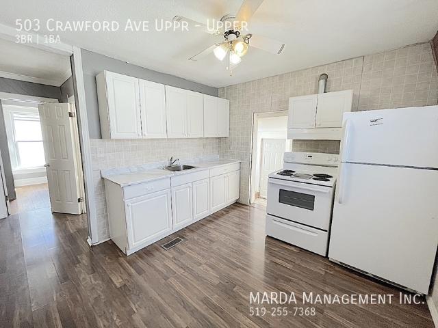 3 BR, 1 BA Apartment 503 Crawford Ave Uppr, Windsor, ON N9A 5C5