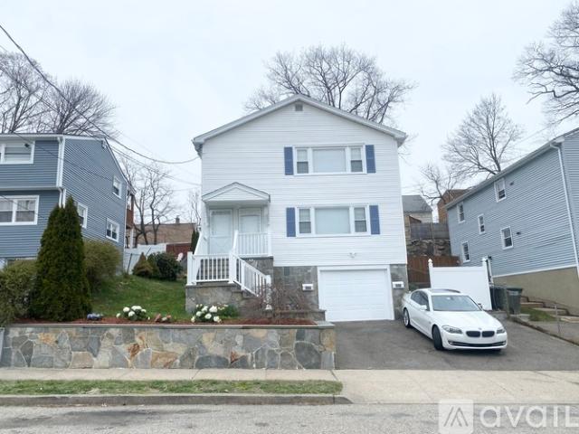 3 BR, 1 BA Apartment 506 Merritt Street, Unit 2, Bridgeport, CT 06606