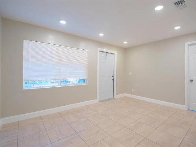 3 BR, 1 BA Apartment 508 North 23rd Street, Fort Pierce, FL 34950