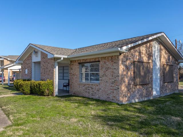3 BR, 1 BA Apartment 520 Laredo Street, Navasota, TX 77868