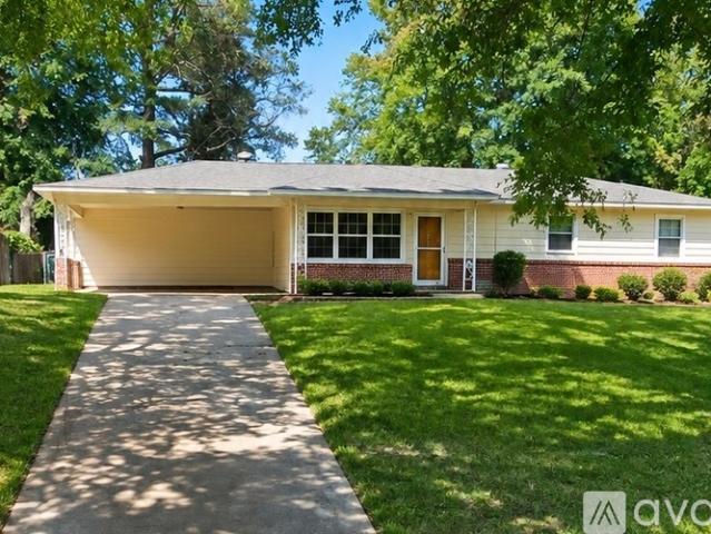 3 BR, 1 BA Apartment 5237 Ash Ave, Meridian, MS 39307