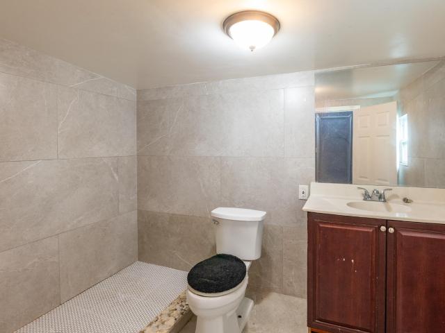 3 BR, 1 BA Apartment 526 22nd Street, West Palm Beach, FL 33407