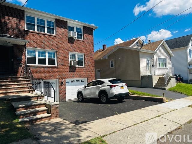 3 BR, 1 BA Apartment 530 Bernard Avenue, Unit 2, Linden, NJ 07036
