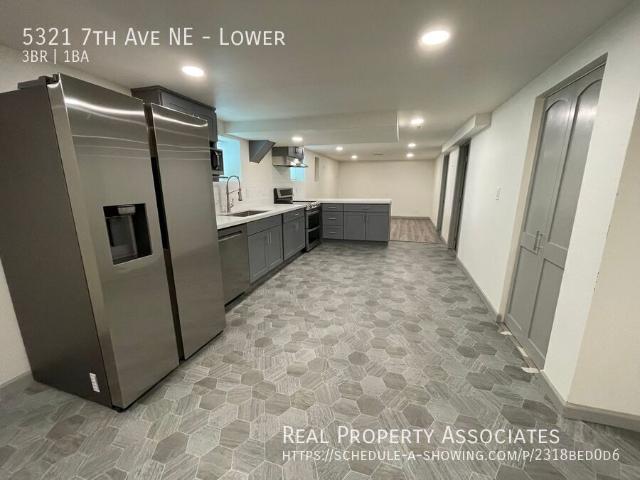 3 BR, 1 BA Apartment 5321 7th Ave NE, Seattle, WA 98105