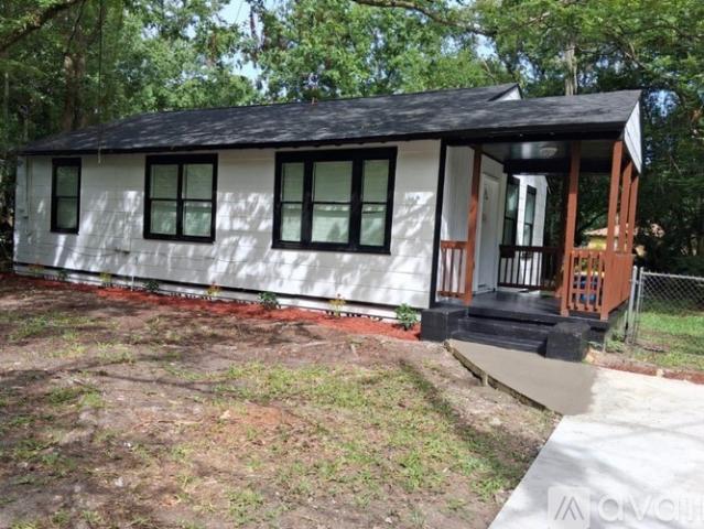 3 BR, 1 BA Apartment 5342 Mays Dr, Jacksonville, FL 32209
