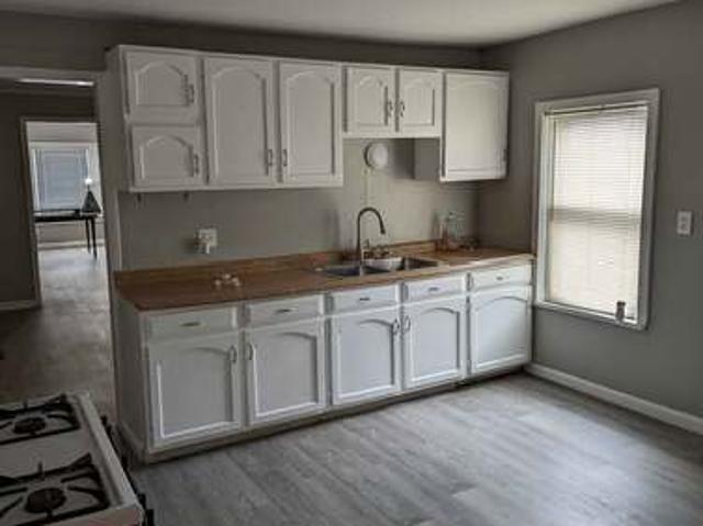 3 BR, 1 BA Apartment 5 Dawson Place, Batavia, NY 14020