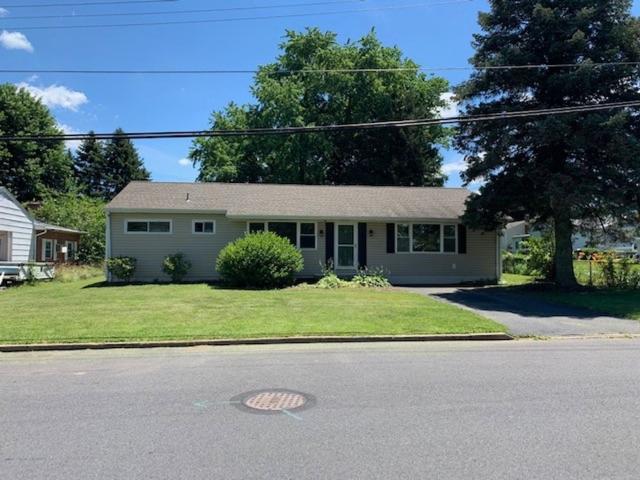 3 BR, 1 BA Apartment 5 Ronald Rd, Mechanicsburg, PA 17050