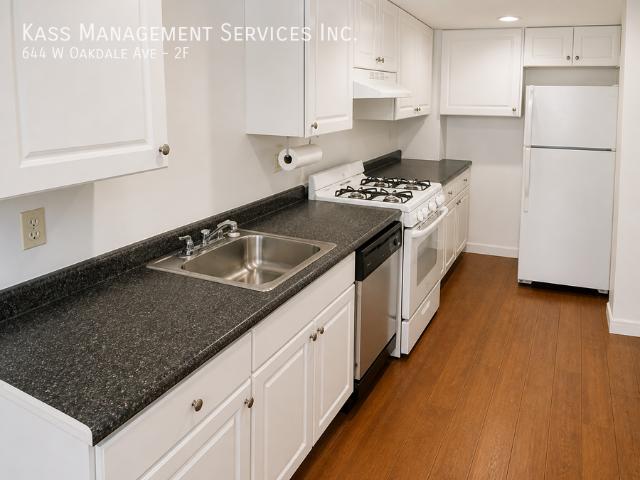 3 BR, 1 BA Apartment 644 W Oakdale Ave, Chicago, IL 60613