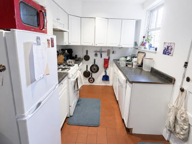 3 BR, 1 BA Apartment 646 W Oakdale Ave, Chicago, IL 60613